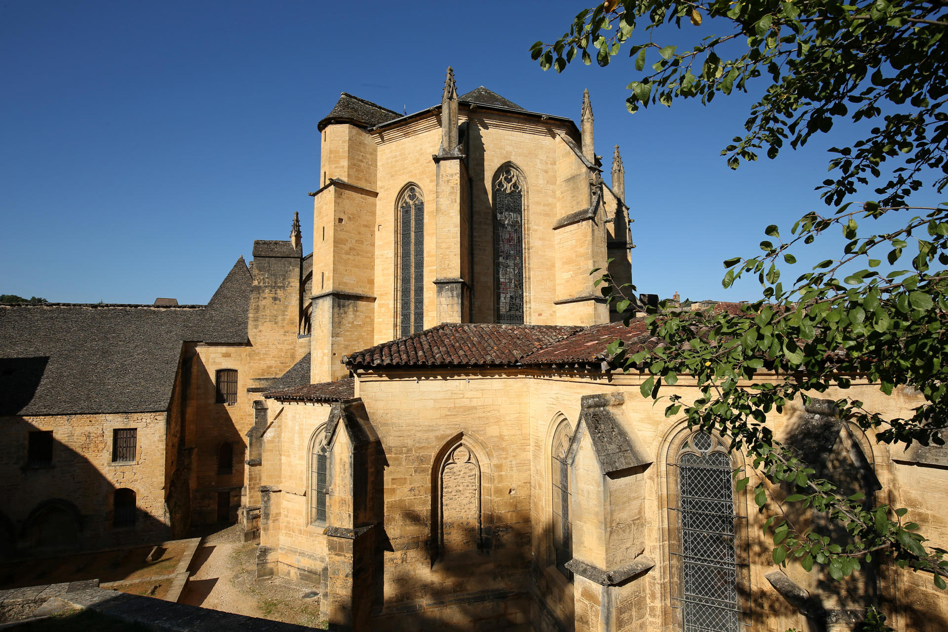 Tout savoir sur l'histoire millénaire de Sarlat