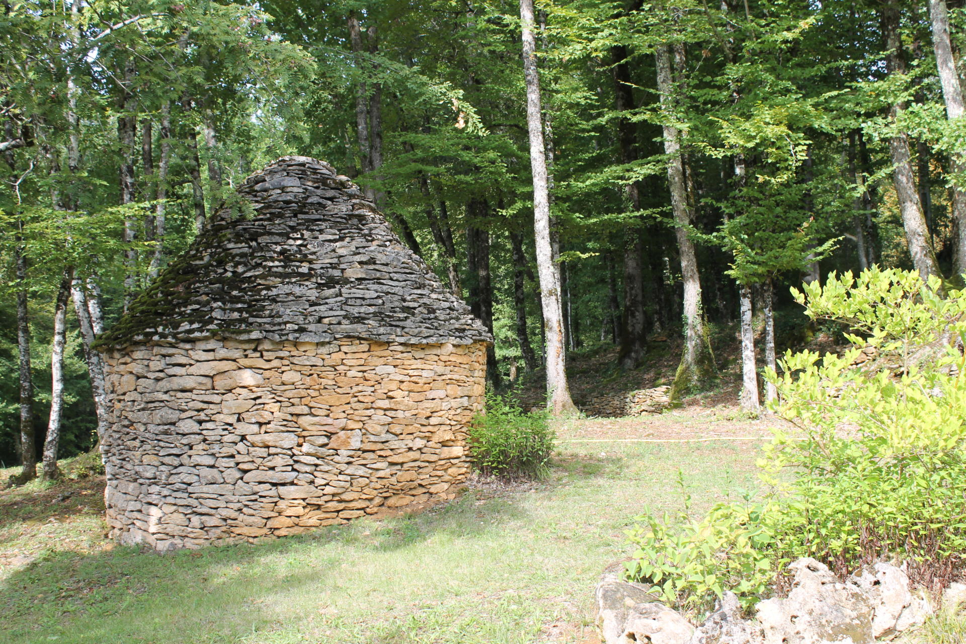 Les bories, ou cabanes en pierres sèches typiques du Périgord